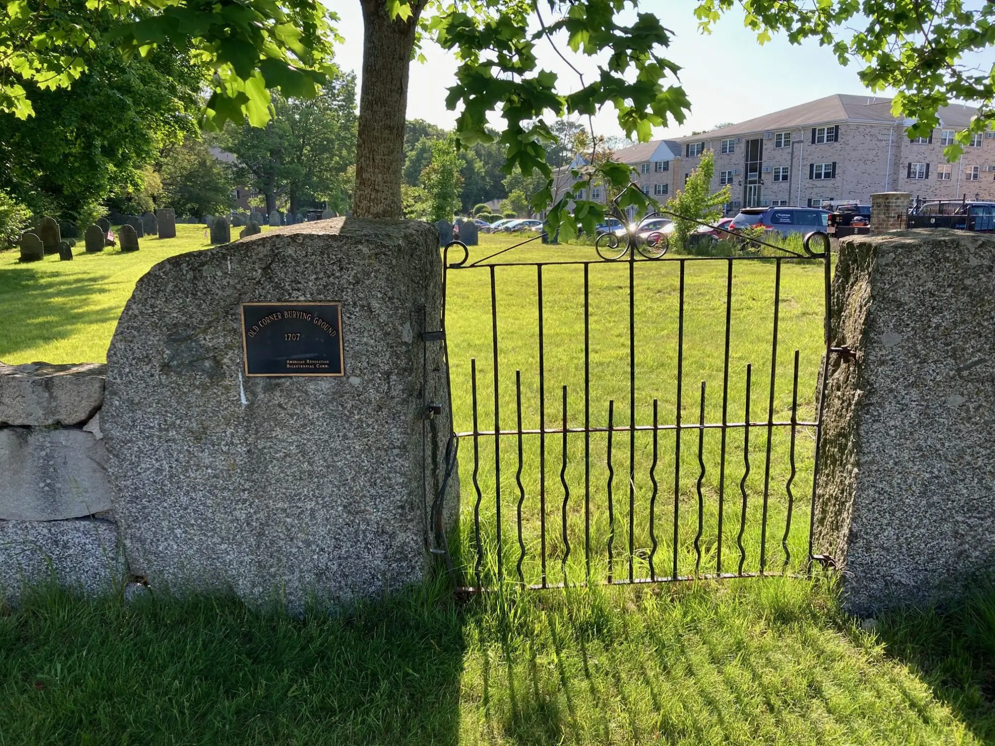 Old Corner Burying Ground - Salem Witch Museum